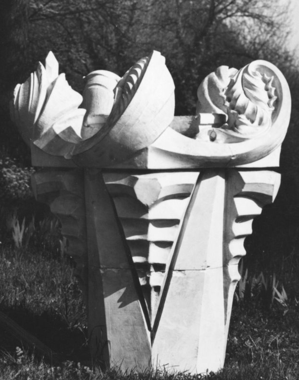 The Life and Art of Hermann Obrist: A Swiss Sculptor from Munich