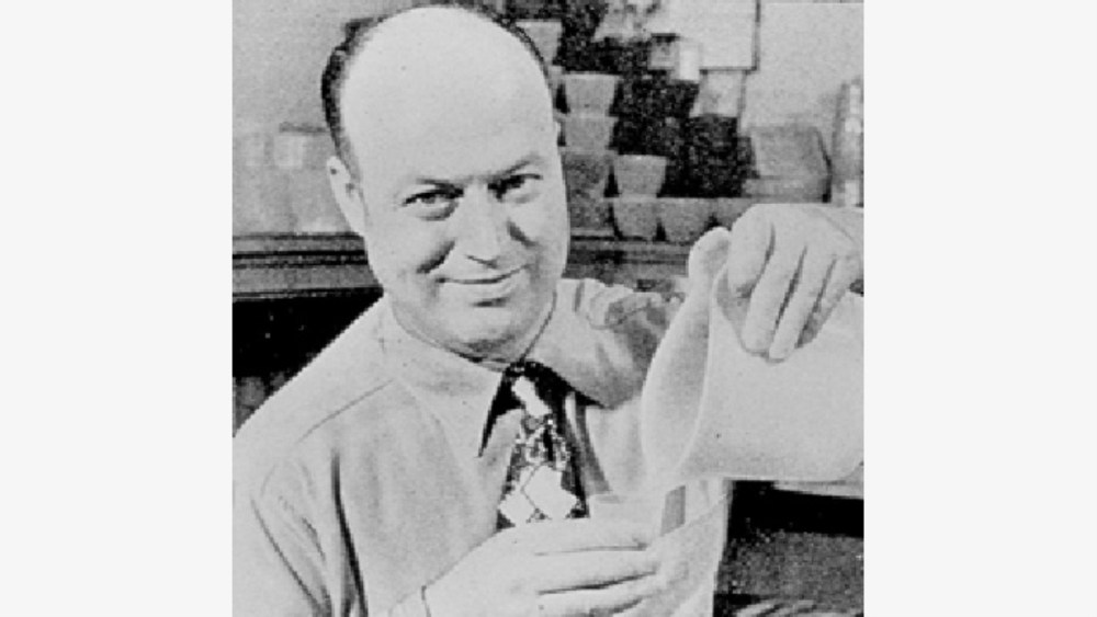 Earl Tupper: The Man Behind the Lid | Design Titan