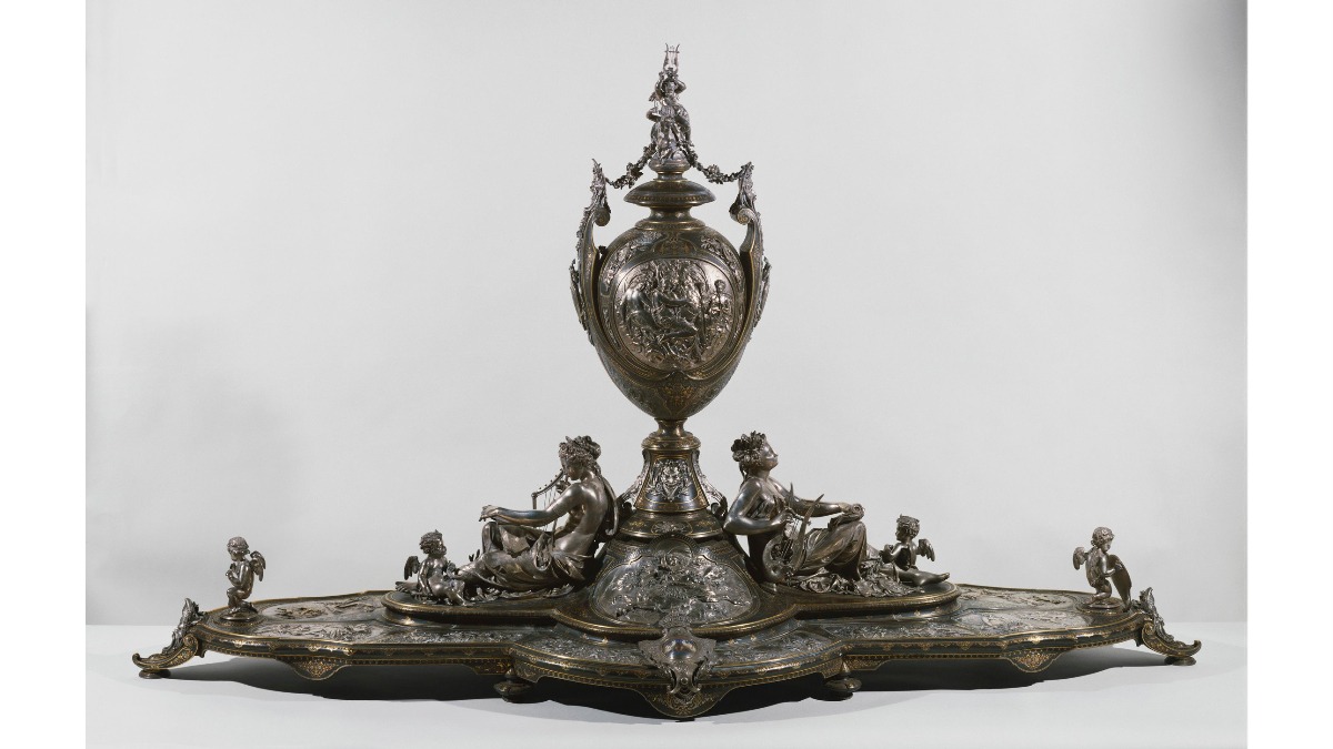 Helicon Vase Symbolises Music and Poetry - Encyclopedia of Design