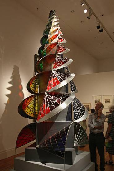 Johannes Itten: Exploring the Chromatic Circle and Pure Colours