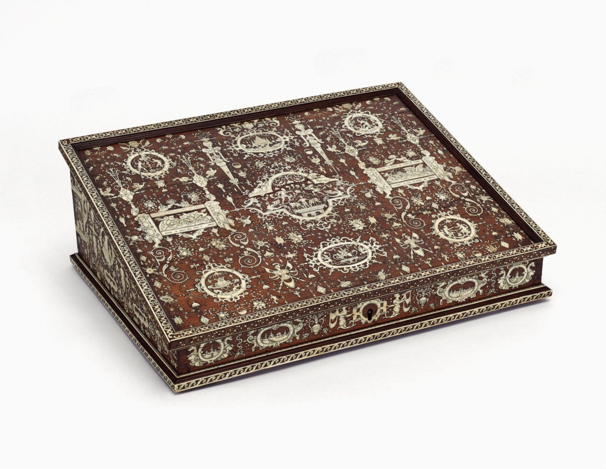 The Curious History of the Writing Desk - Encyclopedia of Design