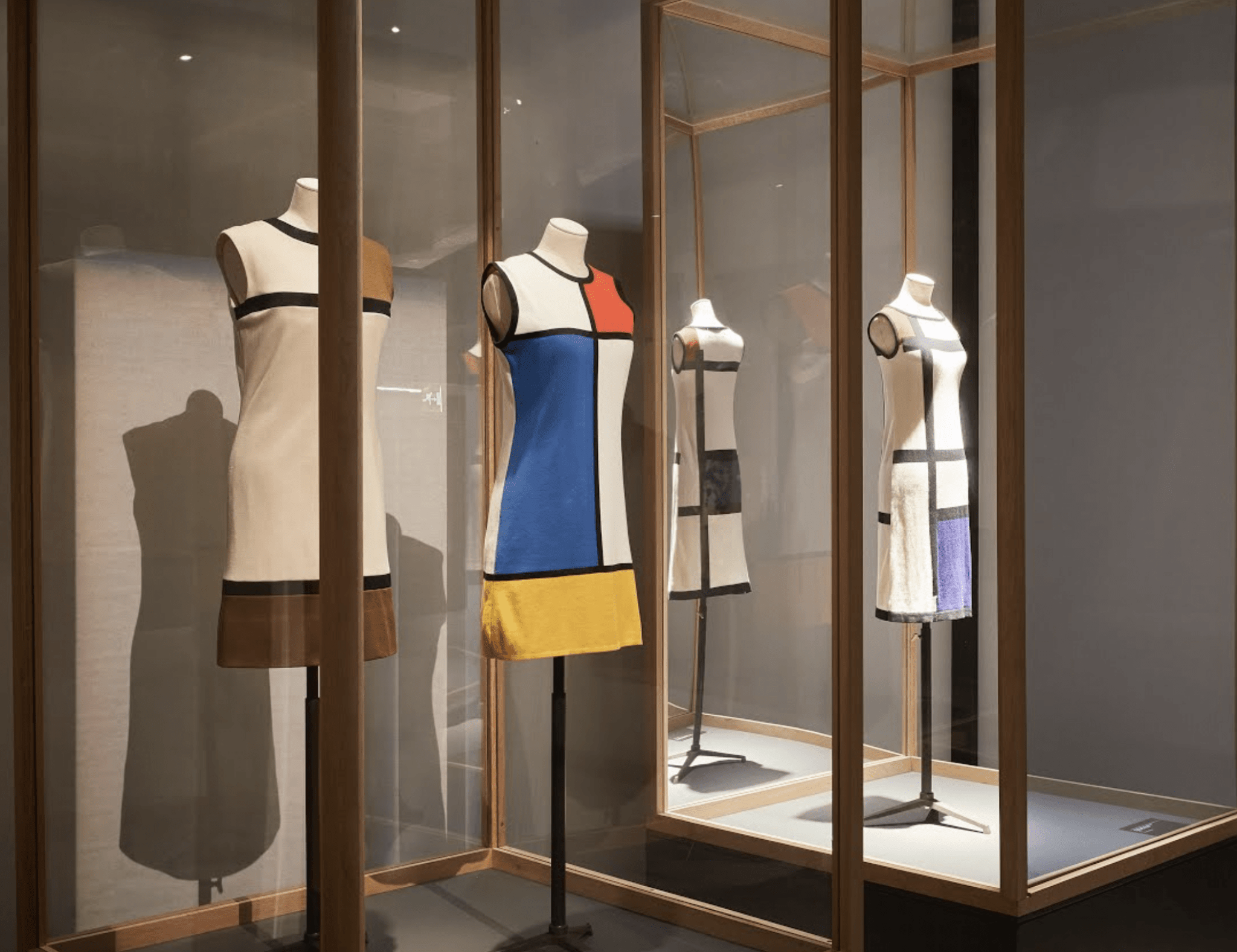 The Evolution and Impact of Colour Blocking in Design - Encyclopedia of ...