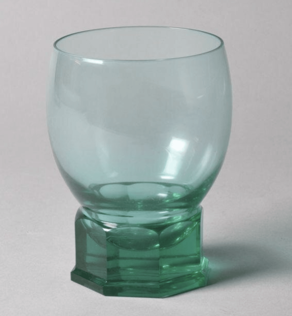 Leerdam Glasfabriek: A Beacon of Dutch Design Excellence - Encyclopedia ...