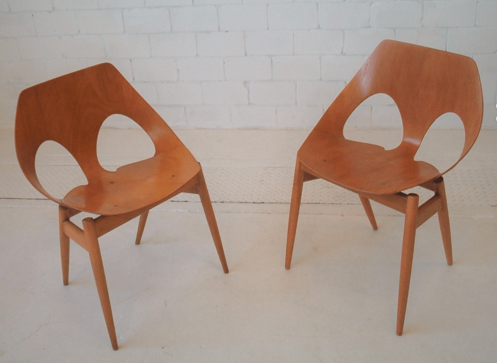 The Jason Chair by Carl Jacobs - Encyclopedia of Design