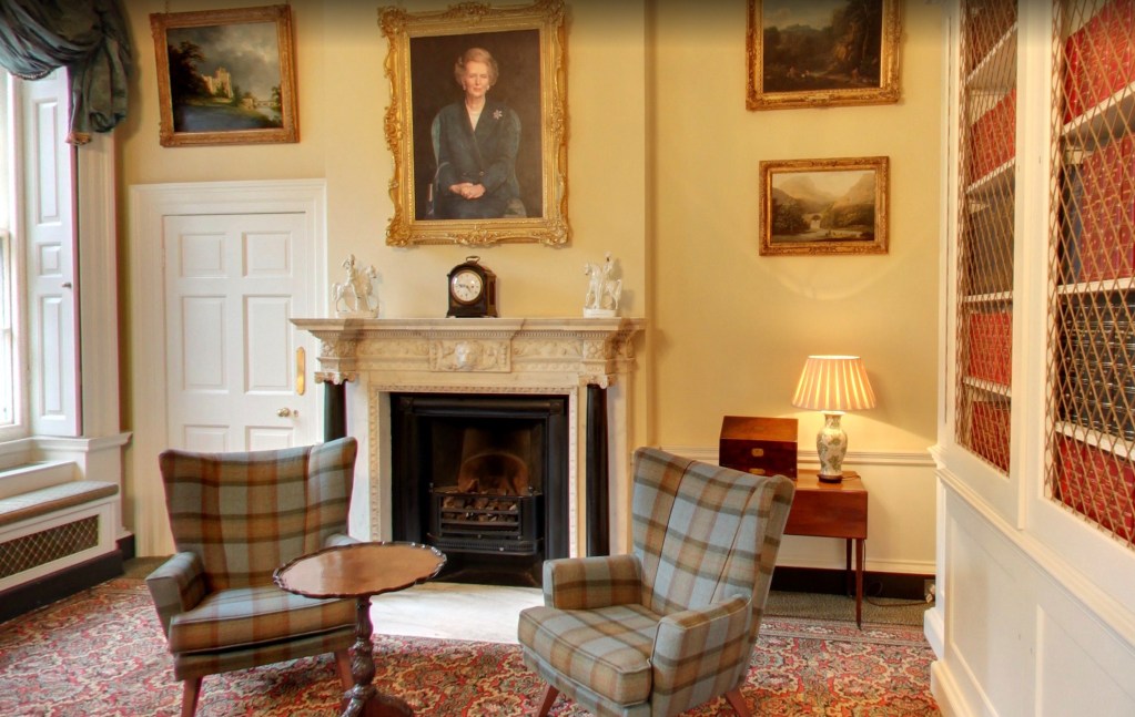 Features of the Thatcher Room at No. 10 - Encyclopedia of Design
